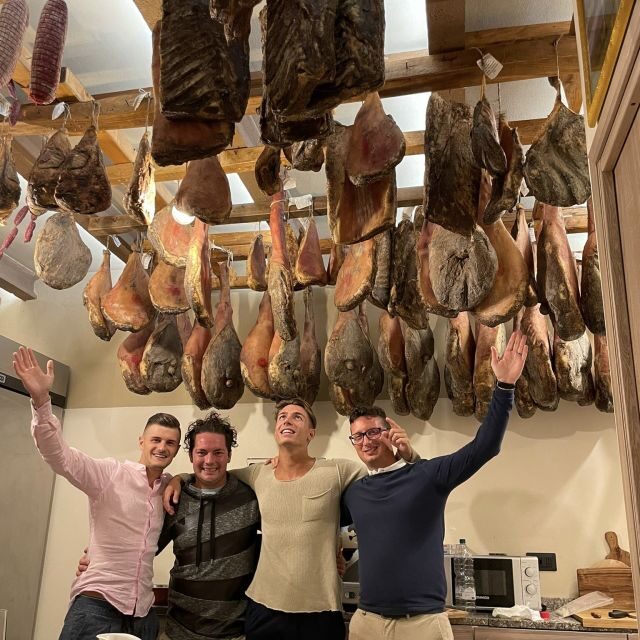 Montepulciano: Cinta Senese Tour With Food Tasting - Introduction: Why This Cinta Senese Tour Stands Out in Montepulciano