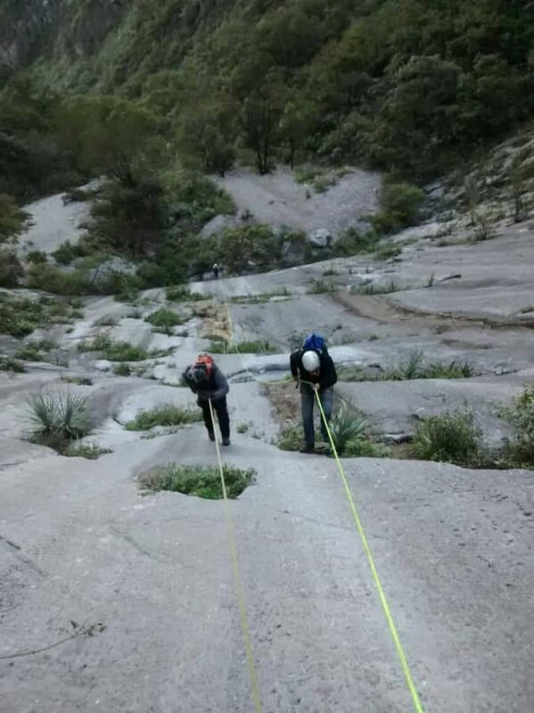 Monterrey: Hiking in Cerro de las Mitras with natural viewpoints - Experience Quality and Value