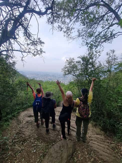 Monterrey: Pet-friendly hiking in Cerro del Chupón - The Experience of the Summit and Views