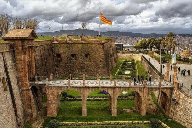 Montjuic Castle Admission Ticket in Barcelona - Inside the Castle: What Can You See?
