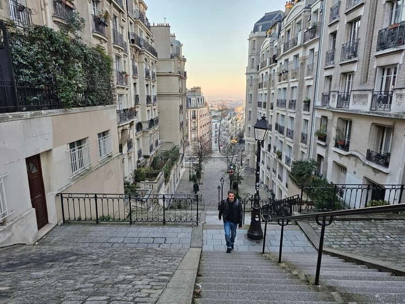 Montmartre Before the Crowds: Walk Tour & Breakfast - The Bottom Line