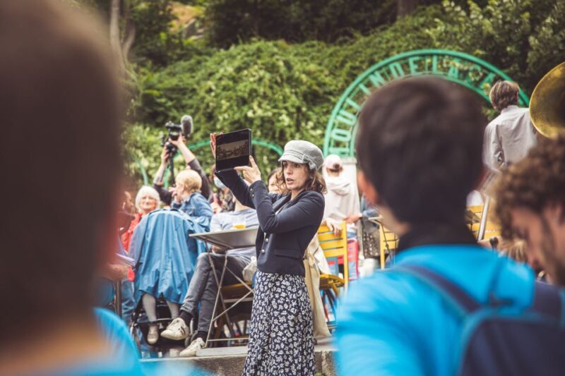Montmartre en chansons: tour with a professional singer - Key Points