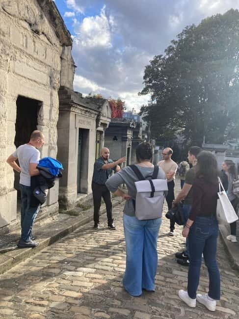 Montmartre for Art Lovers - Walking tour with Expert Guide - Who Should Consider This Tour?