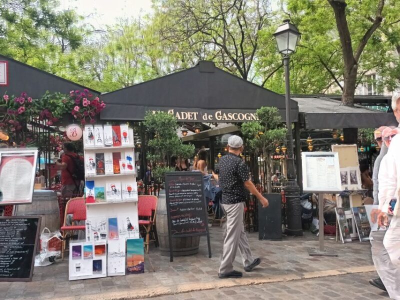 Montmartre: Guided Tour for Kids and Families - An Authentic, Well-Structured Exploration of Montmartre