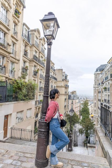 Montmartre Sacre Coeur area photoshoot by Paris photographer - Key Points