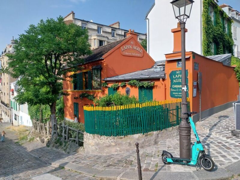 Montmatre Walking Tour: the essential highlights+ - The Heart of the Neighborhood: Montmartre Streets