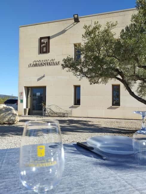 Montpellier: Celles, Capitelles & Local Wine Tasting Tour - Red Earth and Colorado-like Terrains