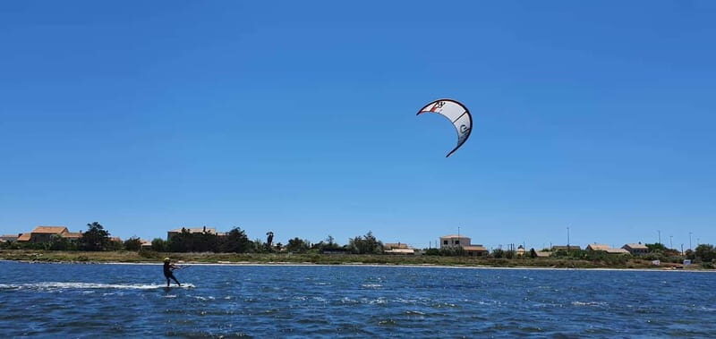 Montpellier: Kitesurfing Lesson with Equipment - Key Points