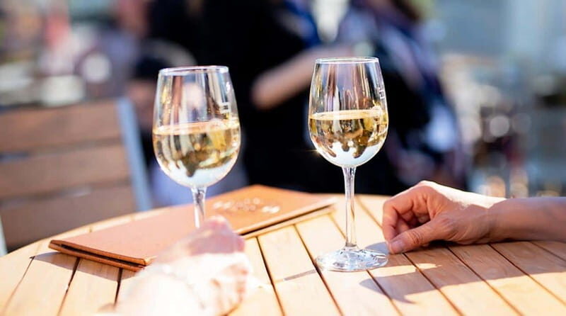 Montréal: 3 or 5-Course Dinner Cruise with DJ & Dancing - Authentic Traveler Insights