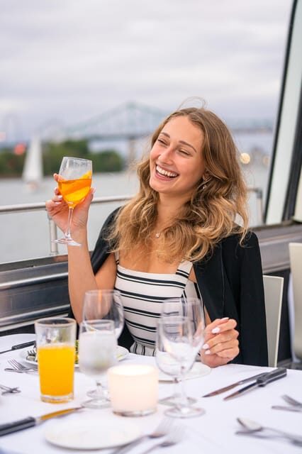 Montreal: Bateau-Mouche Cruise with A La Carte Dinner Option - Practical Tips for Your Cruise