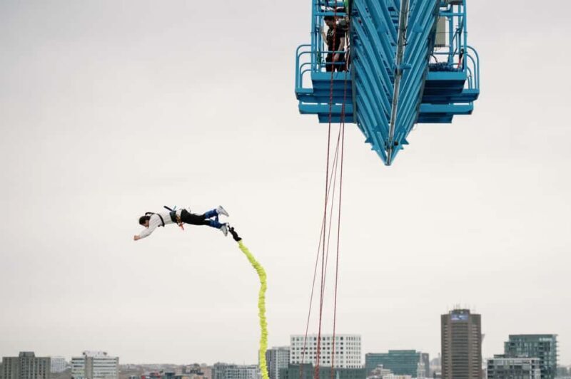Montreal Bungee: The highest bungee jump in Canada - The Experience Itself: What to Expect