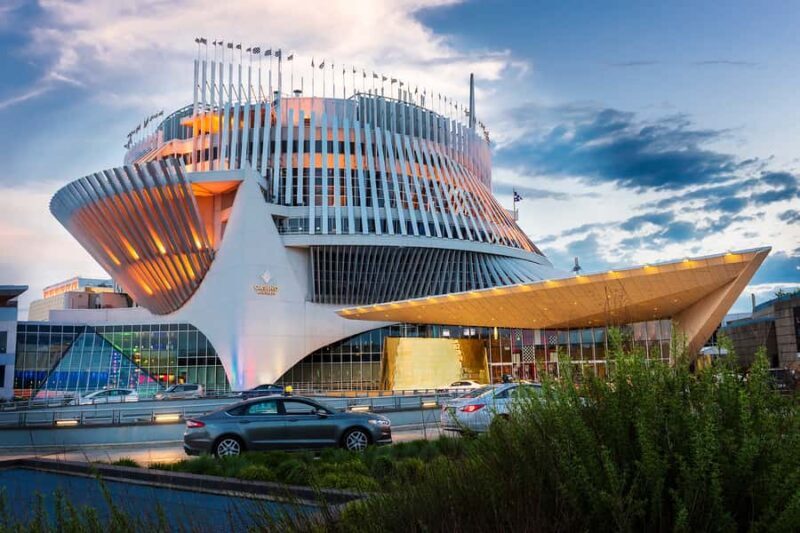 Montreal: City Architecture Guided Bike Tour - The Bike and Equipment