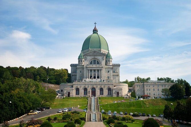 Montreal City Sightseeing Tour with Live Commentary - FAQ