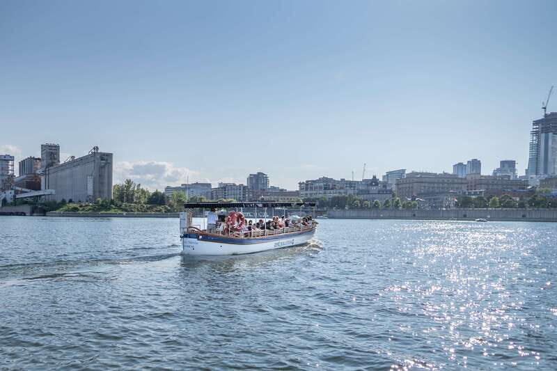 Montreal: Electric Boat Cruise with Onboard Drinks - What’s Not Included and Additional Considerations