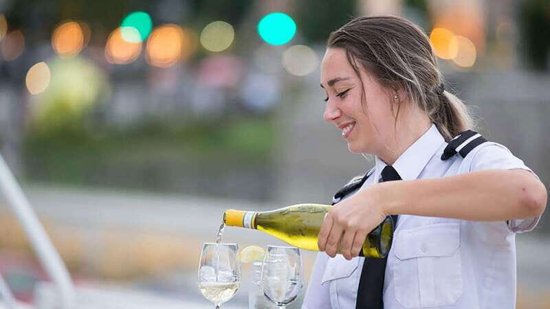 Montreal: Evening Cruise with DJ and Dance Floor - Who Would Enjoy This Tour?
