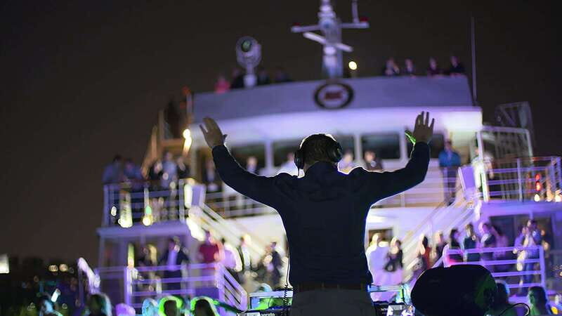 Montreal: Evening Cruise with DJ and Dance Floor - Authentic Expressions from Travelers