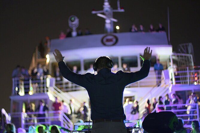 Montreal: Evening cruise with DJ - Who Should Consider This Cruise?