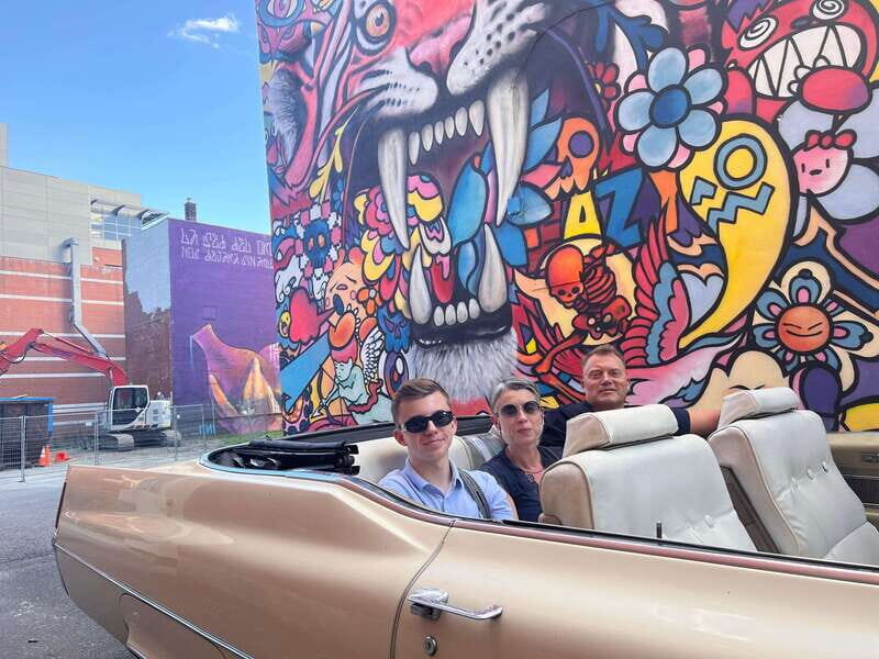 Montréal: Guided Tour in Vintage Convertible Cadillac - Practical Details and Tips