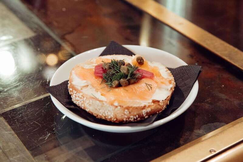 Montreal: Old Montreal Food and Drink Tour - Exploring Old Montreal’s Sights