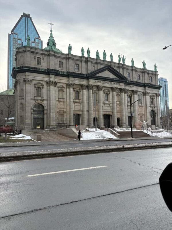 Montreal: Private City Tour by Luxury Sedan - Key Points