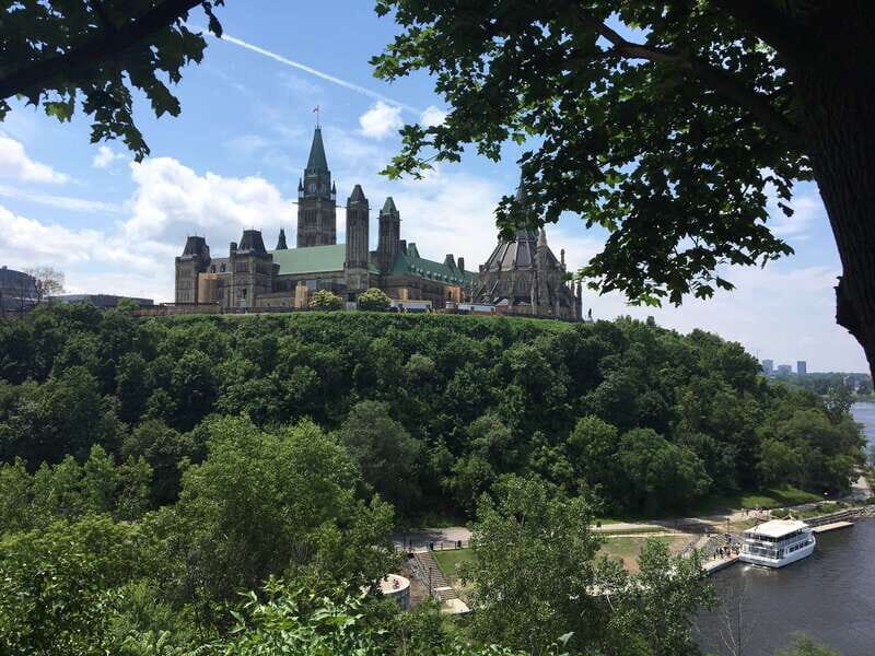 Montreal: Private Day Tour to Ottawa - A Deep Dive into the Experience