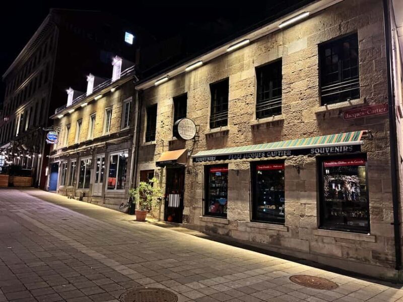 Montreal: Private Tailored Night Walk for Layover Travelers - Introduction: An Ideal Nighttime Glimpse of Montreal