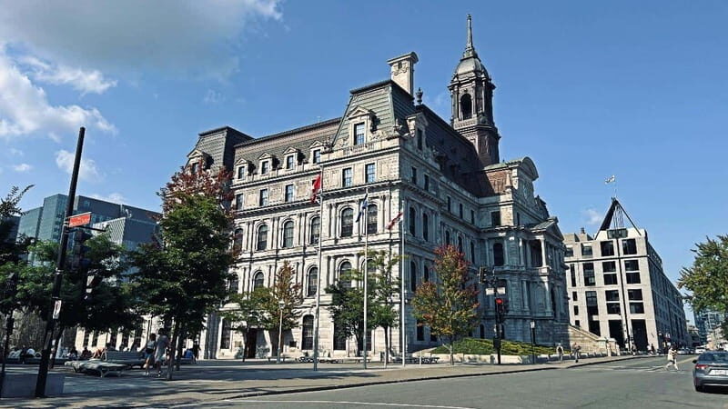 Montreal Private Walking Tour 2h Plus Video Experience 360° - Authentic Experiences and Traveler Feedback