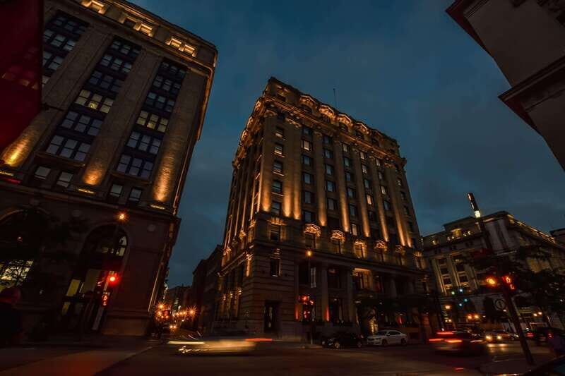Montreal: Private Walking Tour with Pickup - Exploring Montreal on Foot: What to Expect