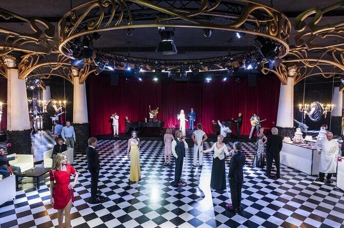 Montreal self-guided walking tour and scavenger hunt - Discover Montreal with a Self-Guided Walking Tour and Scavenger Hunt