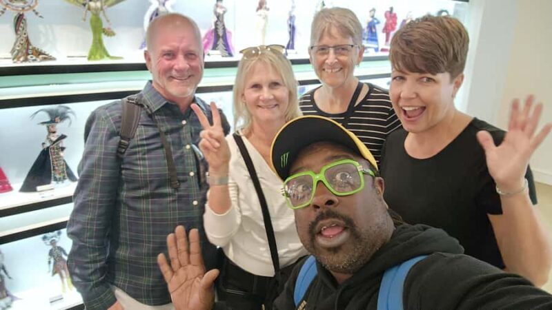 Montreal: Underground City visit with local touring Comedian - Key Points