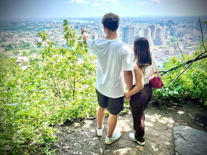 Montreal's Mount Royal Tour - The Experience for Different Types of Travelers