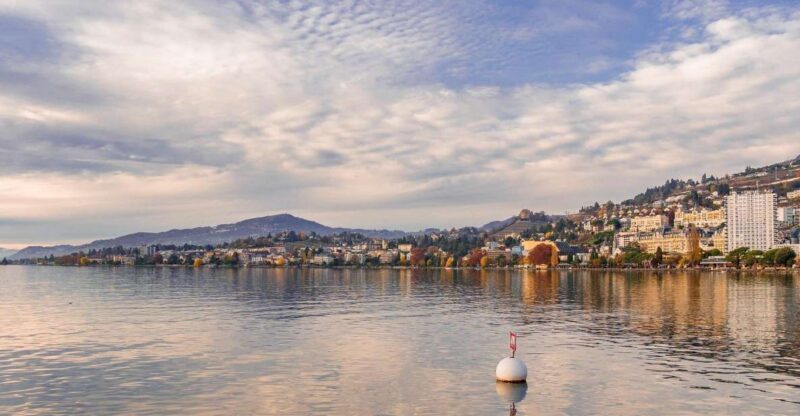 Montreux: Express Walk with a Local in 60 minutes - Detailed Breakdown of the Tour Experience