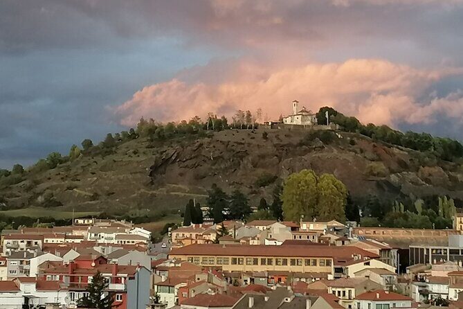 Montsacopa: An audio tour in the Volcano in the Centre of the City - Key Points