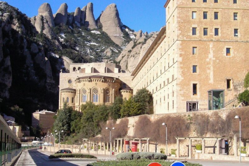 Montserrat: 6-Hour Tour with a Choice of 3 Levels of Hiking - The Highlights Along the Way