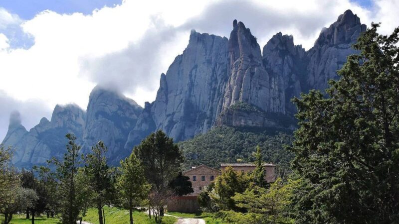 Montserrat & Cava Wineries Day Trip from Barcelona w/ Pickup - FAQs