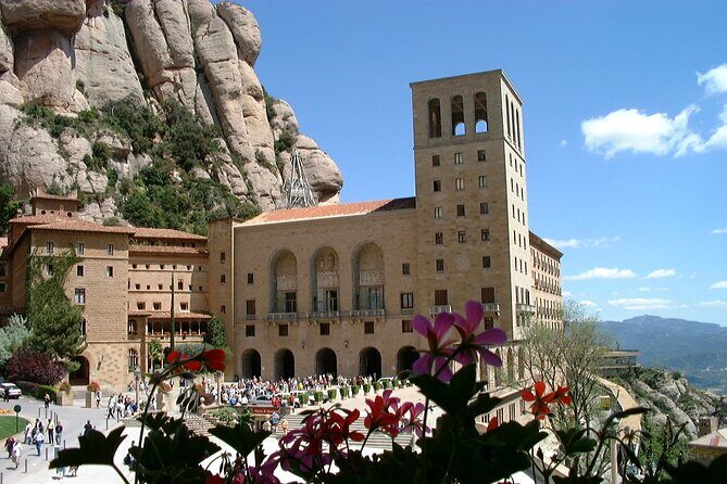 Montserrat Complete Guided Tour & The Boys Choir's Performance - Exploring Montserrat: A Guide to the Complete Tour & the Boys Choirs Performance