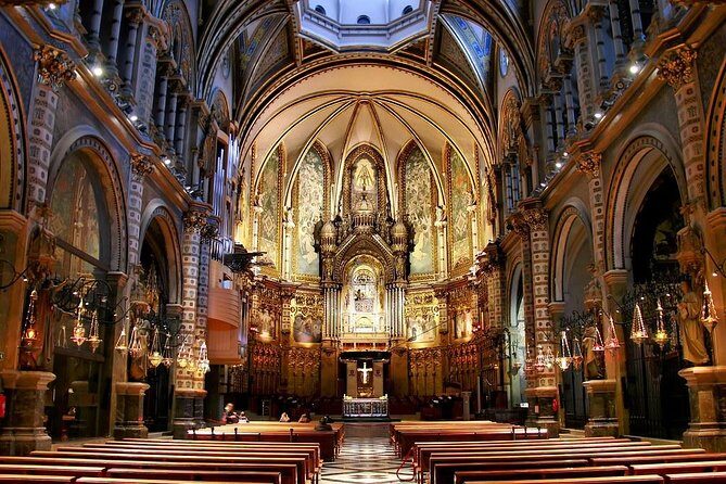 Montserrat Private Tour w/ Official Guide + Hotel or Port pick up - What to Expect from the Tour