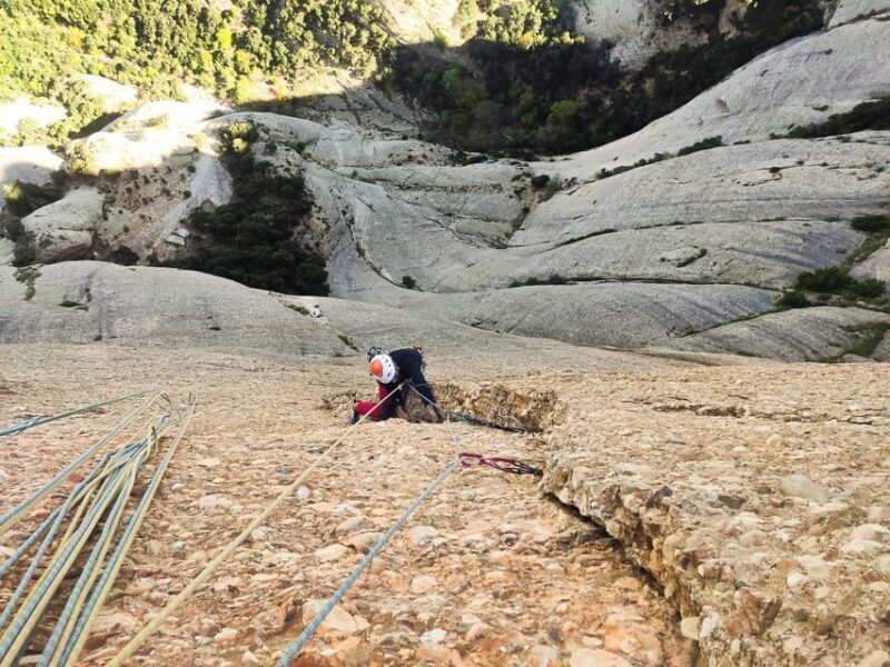 Montserrat: Rock climbing in a magical environment. - An Authentic Climbing Experience in the Heart of Catalonia