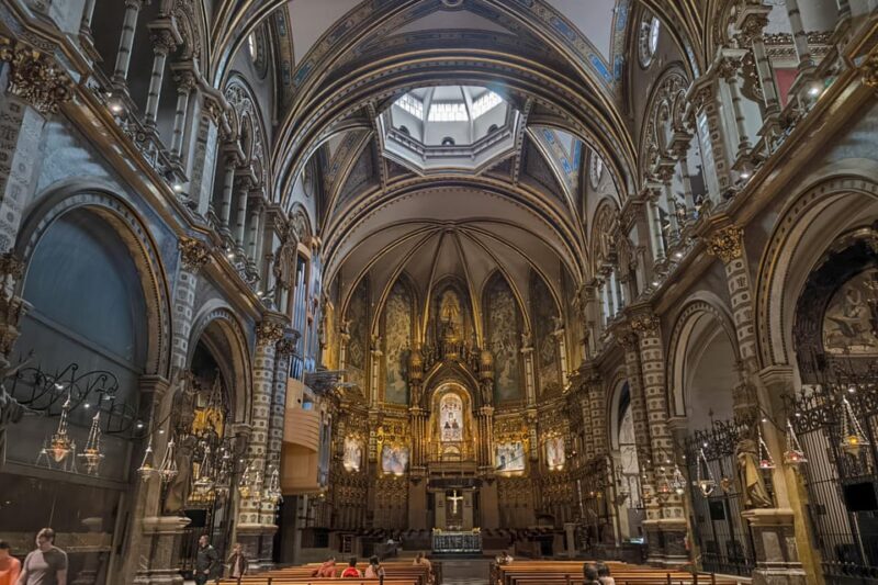 Montserrat Small Group Tour with Train and Cable Car - Key Points