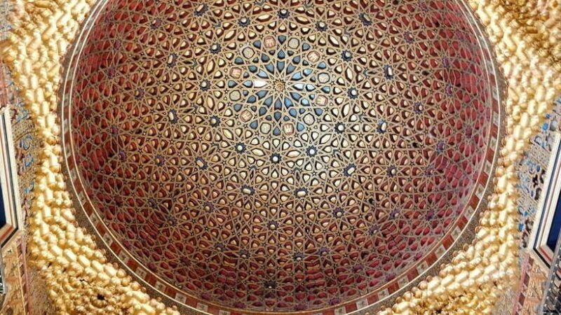 Monumental Tour: The Essence of Seville: Royal Alcázar and Cathedral - Practicalities: What’s Included and What’s Not