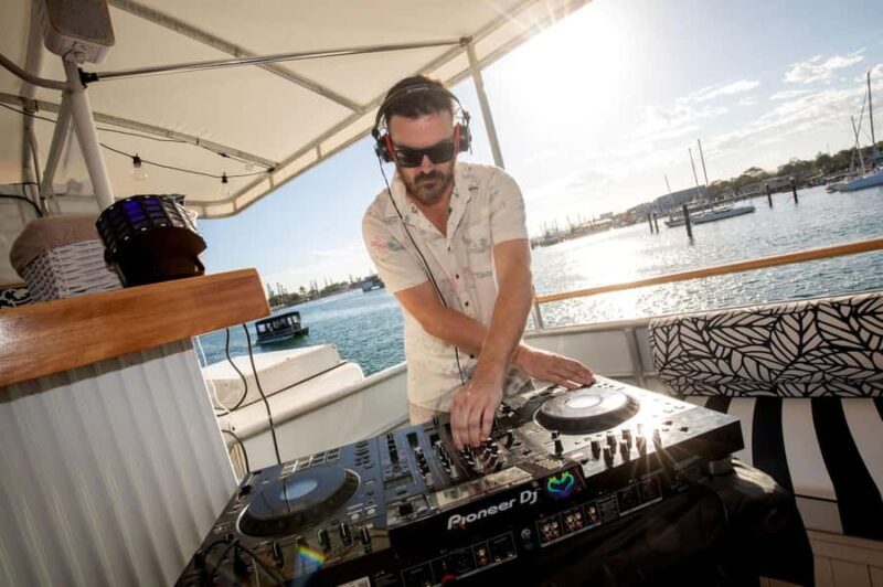 Mooloolaba: Sunday Sessions with DJ and Drinks - Key Points