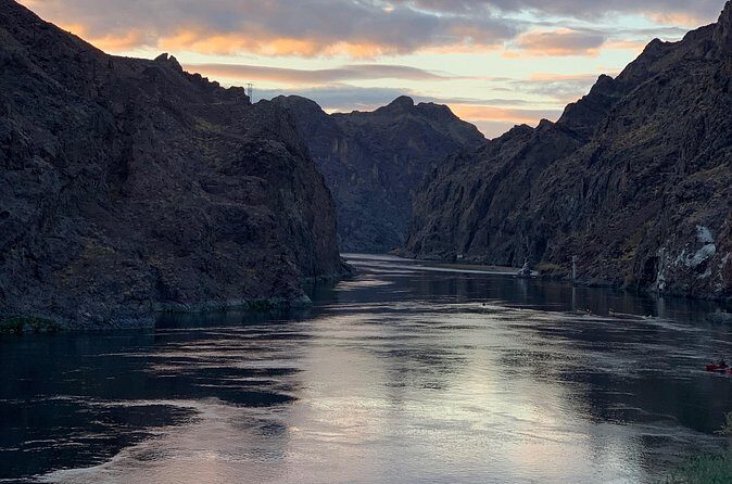 Moonlight Neon Kayak Tour at Sunset near Las Vegas - Reviews: What Others Say