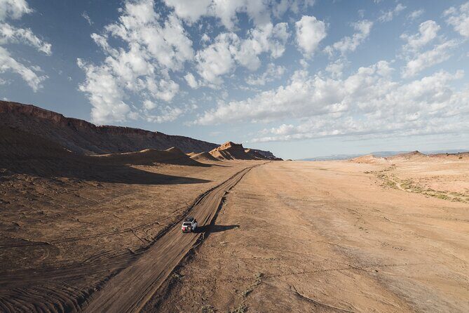 Moonscape Overlook and Factory Butte Offroad Tour - An In-Depth Look at the Offroad Adventure