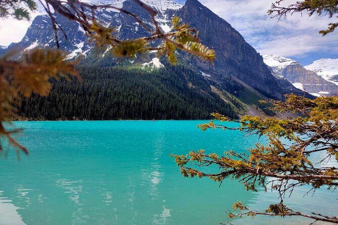 Moraine Lake, Lake Louise, Johnston Canyon, Banff from Calgary - Pros and Cons