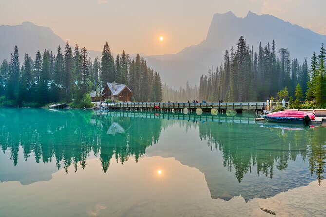 Moraine Lake Louise Emerald Johnston Canyon from Canmore Banff - Lunch and Visitor Information Center