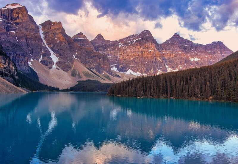 Moraine Lake Sunrise & Lake Louise from Calgary/Canmore/Banf - What Travelers Love About This Tour