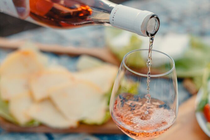 Morigine Wine Lovers-Aperitif in the Vineyard at Sunset - The Reviews and What They Highlight