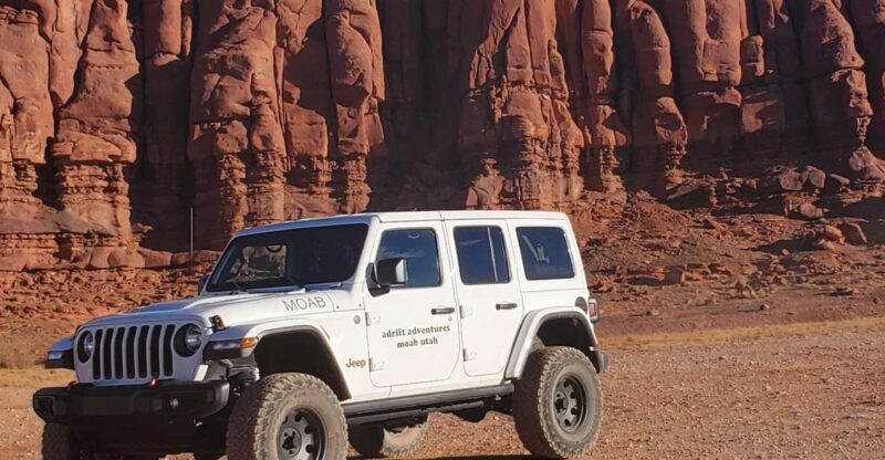 Morning Canyonlands Island In The Sky 4x4 tour - An In-Depth Look at the Tour Experience
