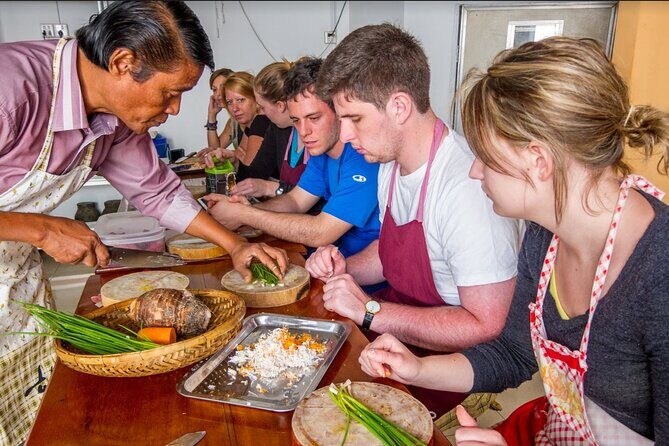 Morning Cooking Class and Market Tour in Siem Reap - Key Points