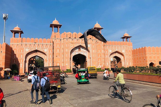 Morning/ Evening - Walk through streets of Jaipur - The Wind Palace and Govind Dev Ji Temple